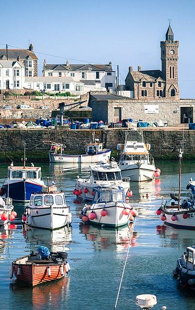 Live beaches, harbors webcam in Porthleven – Porthleven Harbour ...